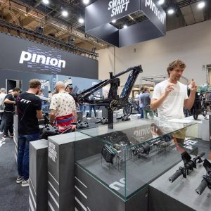 יורובייק 2025, סימנים מתקדמים לאבולוציה חשמלית. אבגי סוקר ומסכם - bike.co.il